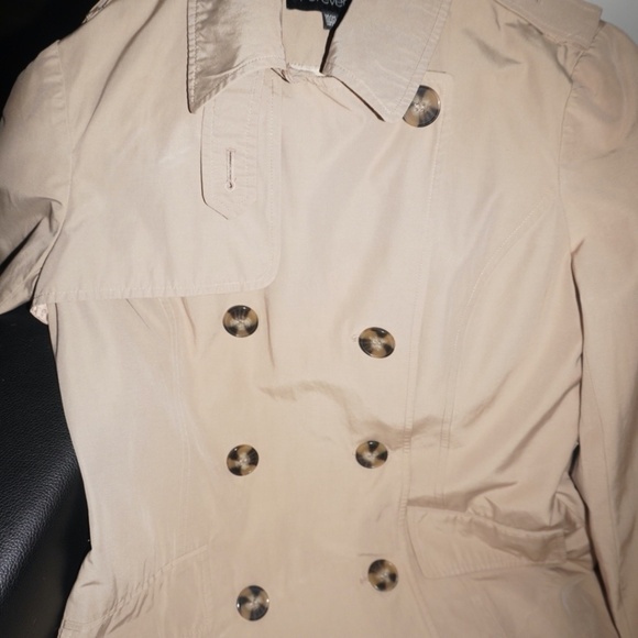 Forever 21 | Jackets & Coats | Hip Length Tan Lightweight Trench Coat ...